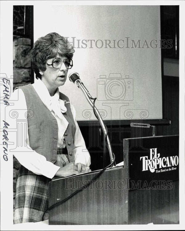 Press Photo Emma Moreno speaking at El Tropicano - saa99901 - Historic ...