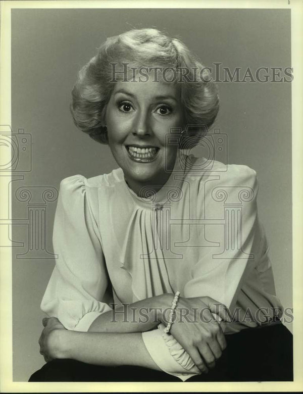 1983 Press Photo Georgia Engel stars on Jennifer Slept Here, on NBC ...