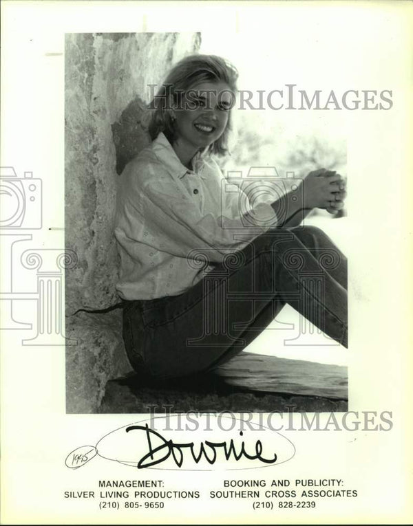 1995 Press Photo Downie, Entertainer - sap15212 - Historic Images