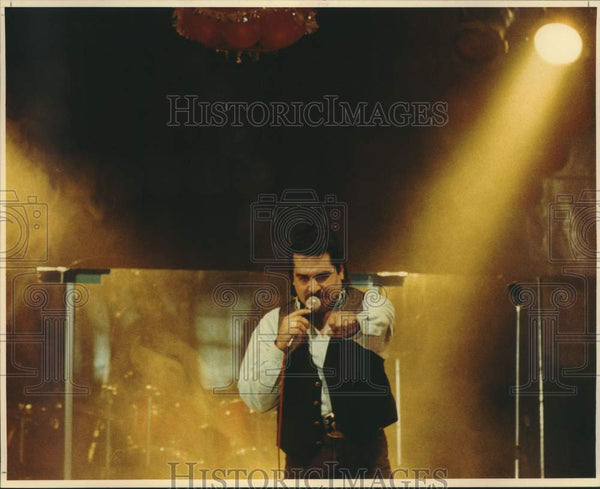 1994 Press Photo Musician Ram Herrera at Tafolla Middle School ...