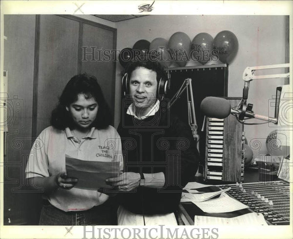 1986 Press Photo Denise Monrreal and Sonny Melendrez in Radio Station ...