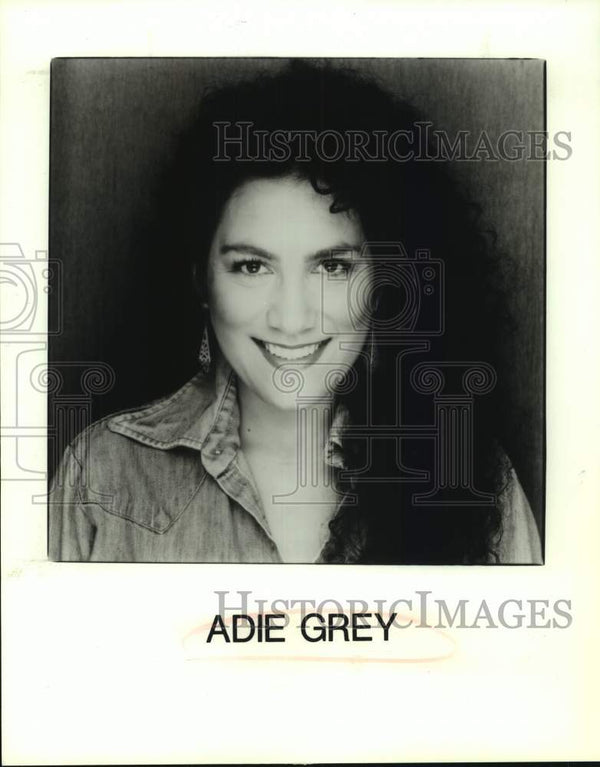 1995 Press Photo Singer Adie Grey - sap22017 - Historic Images