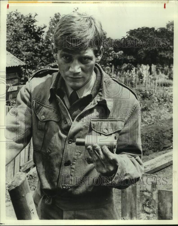 1980 Press Photo Actor Anthony Andrews - sap22314 - Historic Images