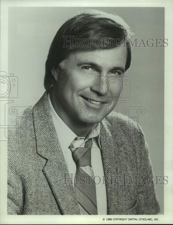 1986 Press Photo Actor Gil Gerard stars in "Sidekicks" on ABC ...