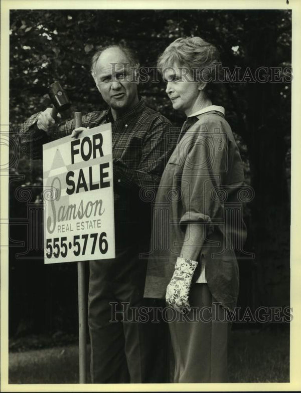1984 Press Photo Actors Peter Michael Goetz, Barbara Barrie in All ...