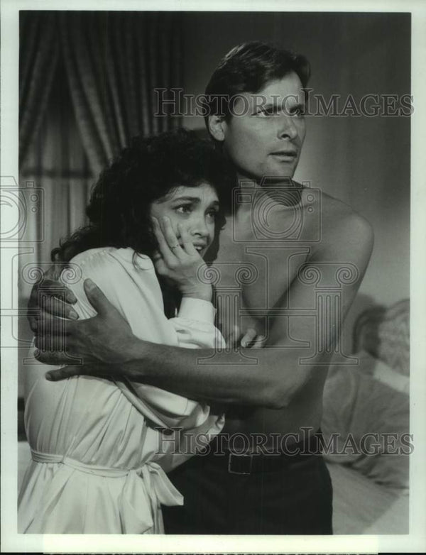 1984 Press Photo Actors Doug Barr and Deborah Van Valkenburgh in "Hote ...