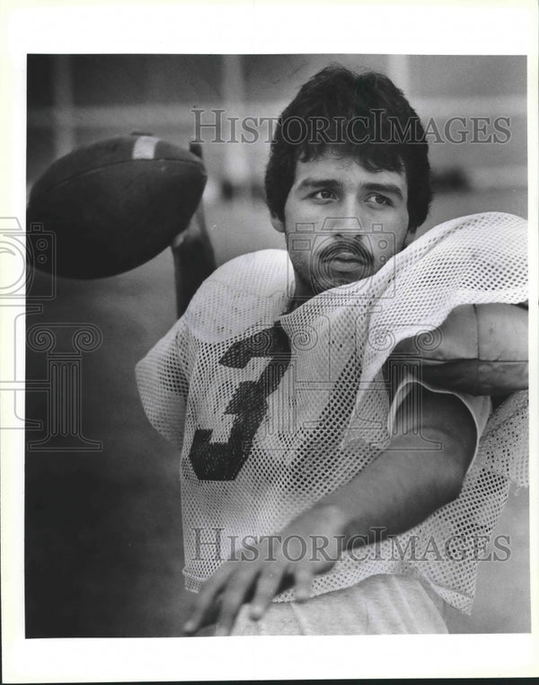 1987 Press Photo Wheatley High School football player Horace Lopez ...
