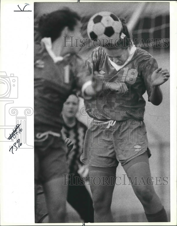 1990 Press Photo Madison and Alamo Heights play a girls high school ...