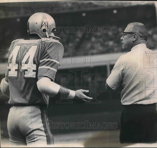 1970 Press Photo Houston Oilers football Wally Lemm with Johnny Peacock ...