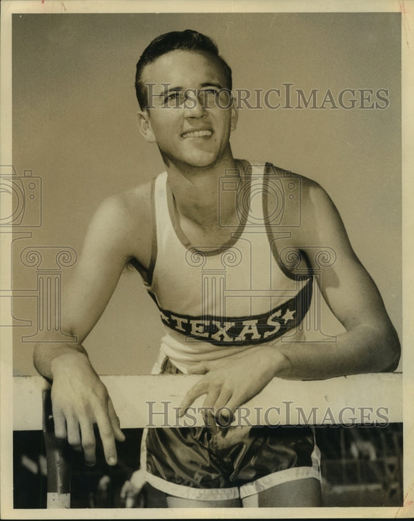 1962 Press Photo Ray Cunningham, Southwest Texas College Hurdles ...