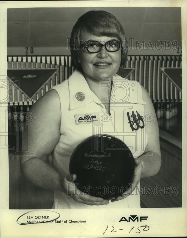 1978 Press Photo Bev Ortner, Bowler & Member of AMF Staff of Champions ...