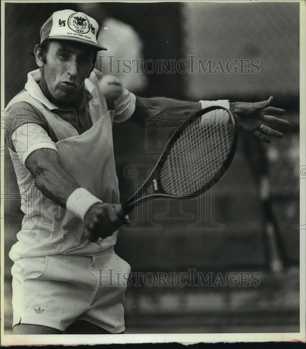1985 Press Photo Tennis player Colin Dibley in action - sas06397 ...