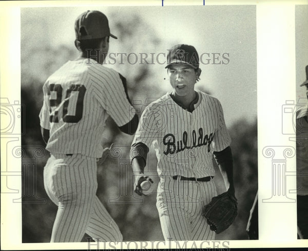1989 Press Photo Bandera High baseball players Jesse and Epi Cardenas ...