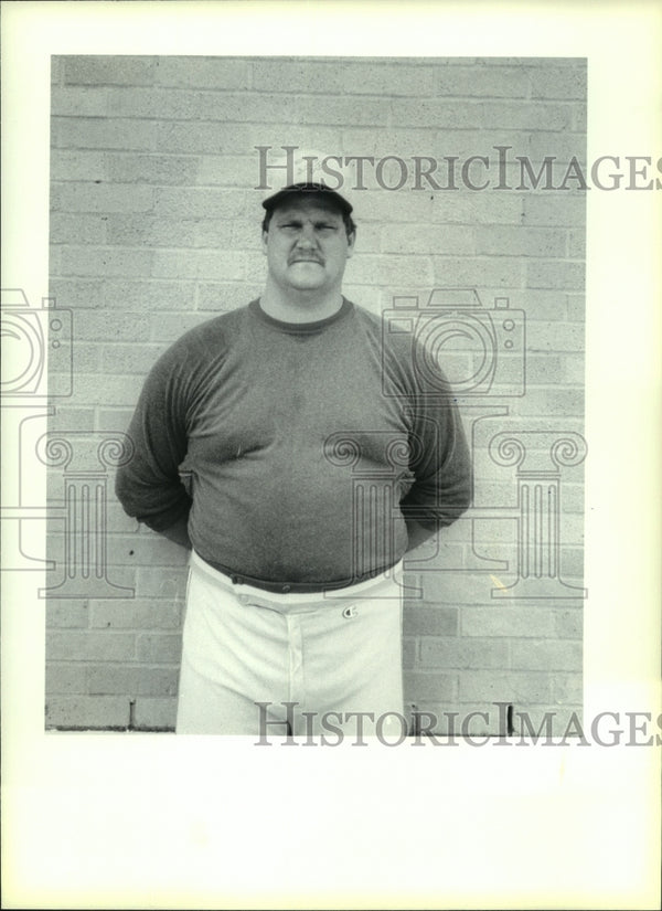 1987 Press Photo Coach Bill Bryant - sas08823 - Historic Images