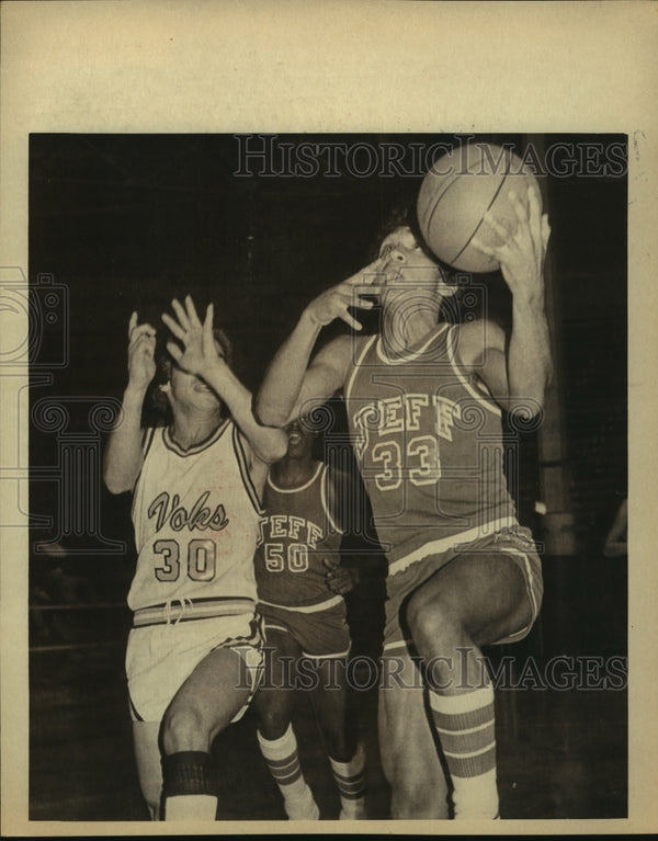 Press Photo Freddy Lopez, Jefferson Basketball Player at Lanier Game ...