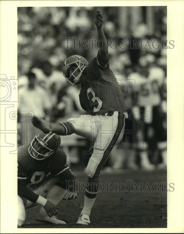 1988 Press Photo Rich Karlis, Denver Broncos Football Kicker at Game ...