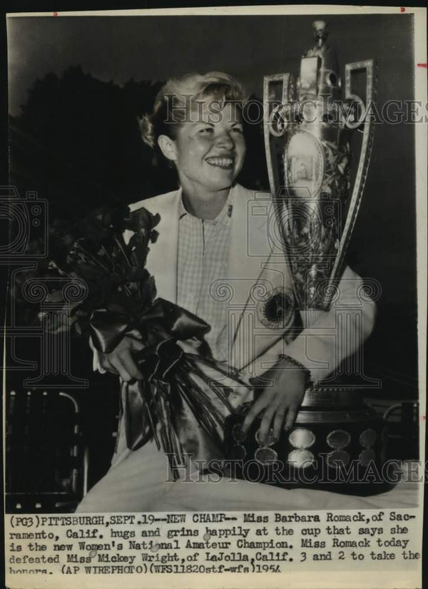 1954 Press Photo U.S. Women's Amateur golf champion Barbara Romack ...