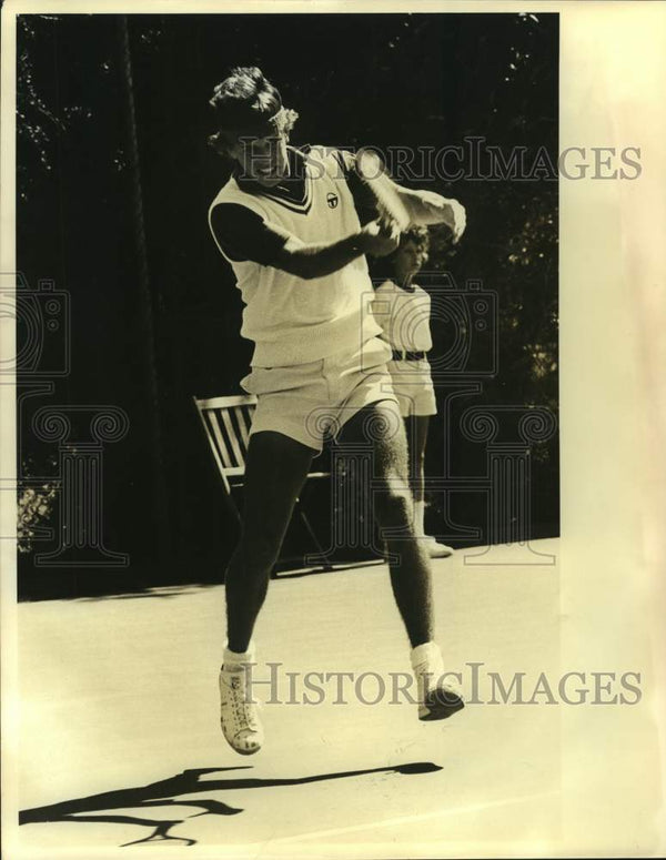 1977 Press Photo NCAA tennis champion Matt Mitchell of Stanford ...