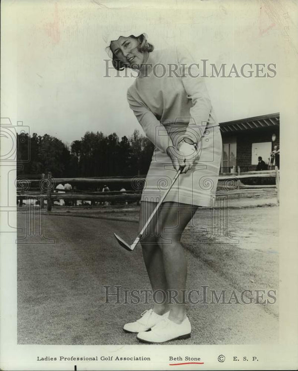 1972 Press Photo LPGA Tour pro golfer Beth Stone - sas15462 - Historic ...