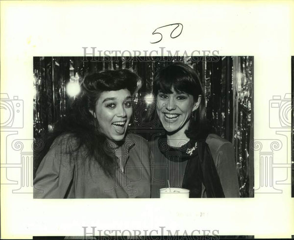 1986 Press Photo Karen Cook & Sandy Newell at Hyatt WLOP Party ...