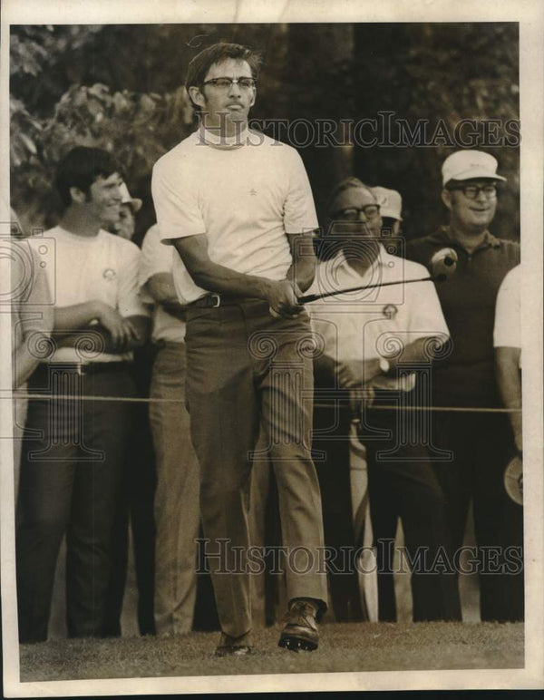 Press Photo Golfer Dave Hill & Spectators Watch Shot - sas22789 ...