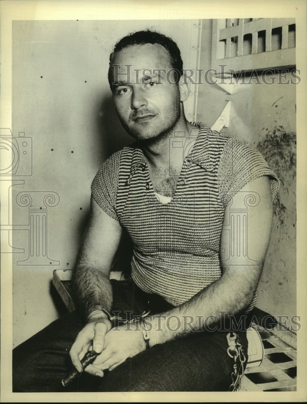1940 Press Photo Clyde Derrick captured and held in prison on ...
