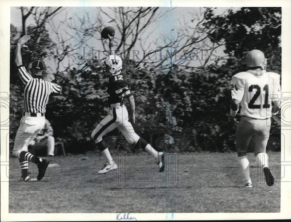 Press Photo Wagner College football action - Historic Images
