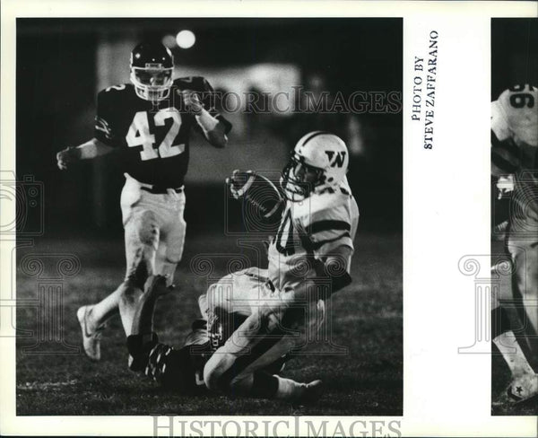 1984 Press Photo Wagner College football action - Historic Images