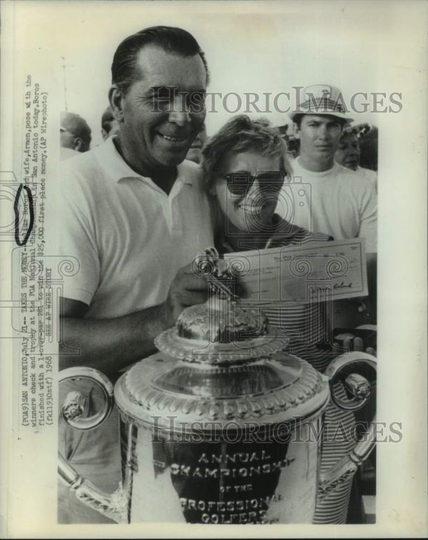 1968 Press Photo Gofler Julius Boros and wife Armen at the PGA ...