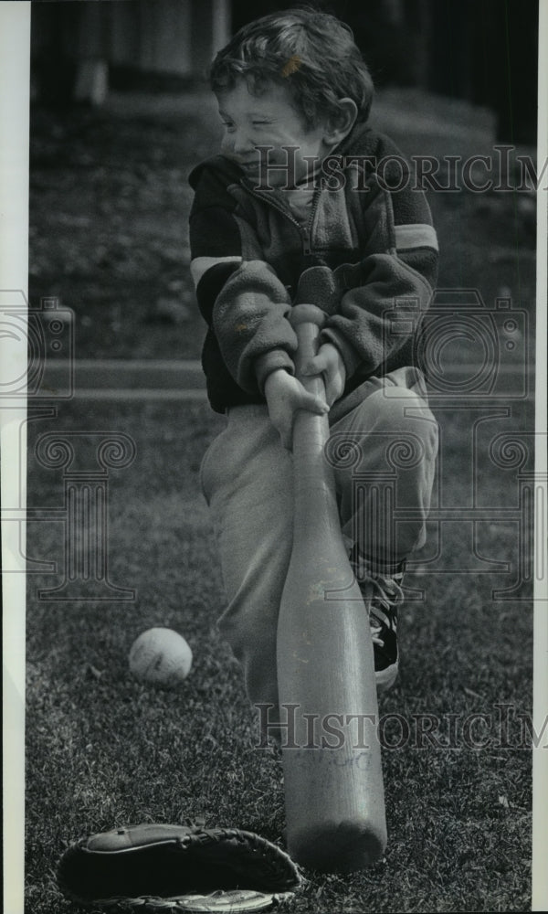 1989 Press Photo Baseball, Patrick Murphey batting practice at Cannon ...