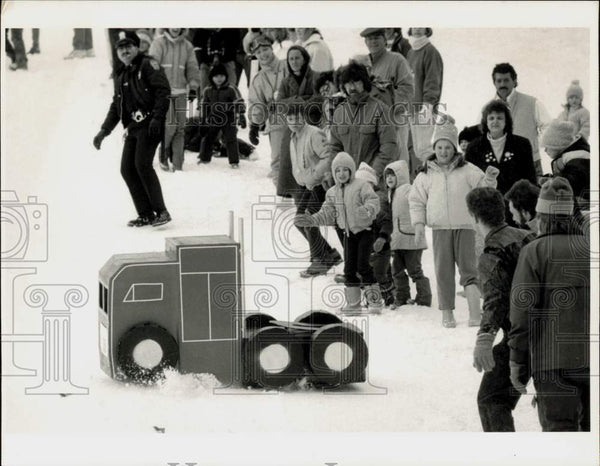 1989 Press Photo Snow Box Derby Participate at Mt. Tom in Holyoke - sr ...