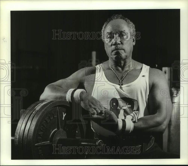 1990 Press Photo Power Lifter Randy Leonard at Now Or Never Gym in Syr ...