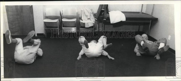 1986 Press Photo Patients of Syracuse Community Health Center in Exerc ...