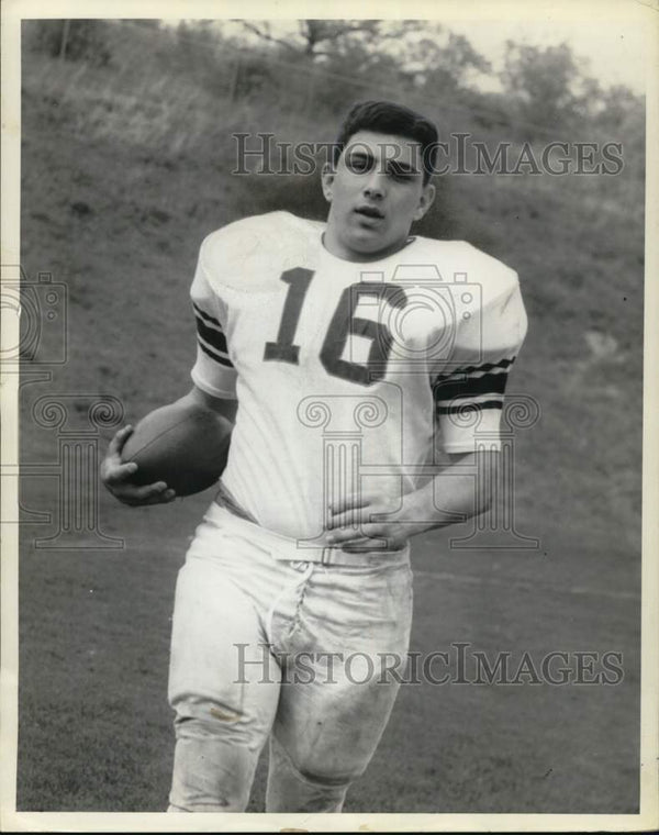 Press Photo Terry Roe, Football Player - sys08271 - Historic Images