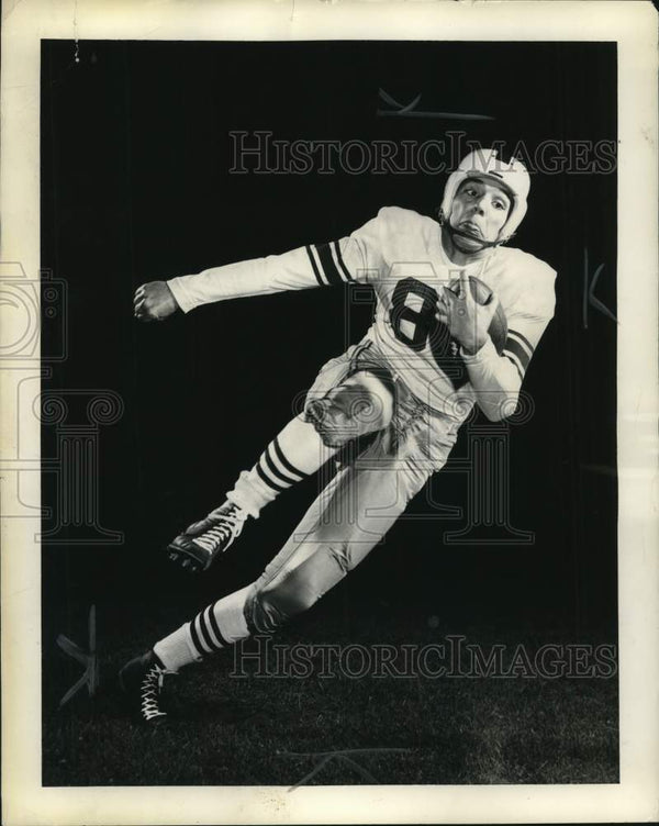 1953 Press Photo Colgate University football player Gary Chandler runs ...