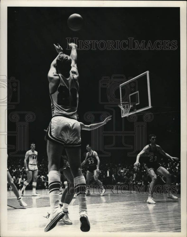 Press Photo Basketball player George Hicker vs. Army - sys10208 ...