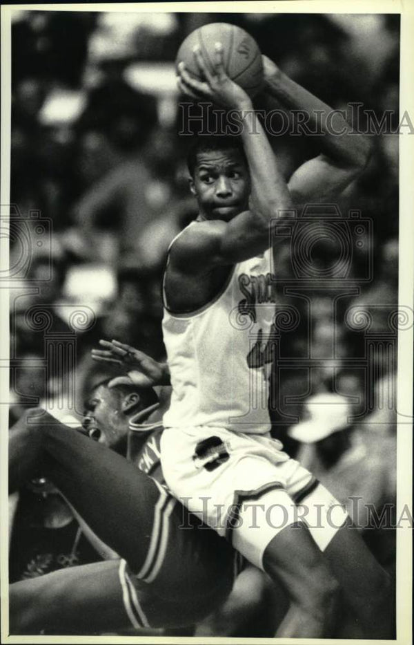 1988 Press Photo Syracuse Basketball Player Derrick Coleman at Kentucky ...