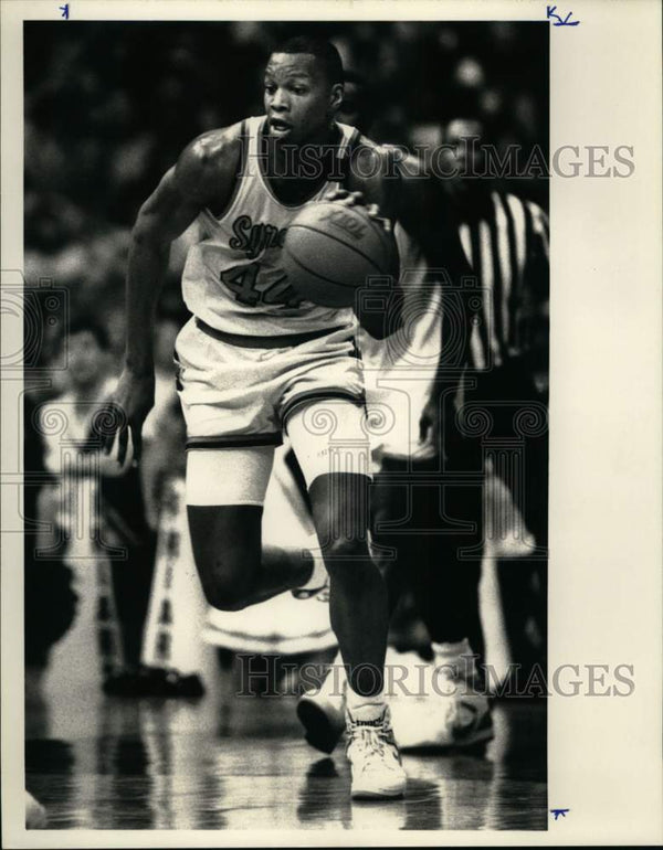 1989 Press Photo Derrick Coleman at Providence and Syracuse Basketball ...