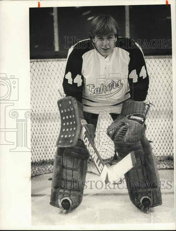 1984 Press Photo Carl Gerst, Hockey Goalie for Skaneateles Team ...