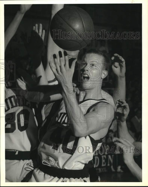1989 Press Photo Brian Egerbrecht, Bishop Ludden Basketball Player at ...