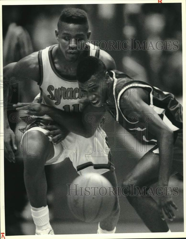 1990 Press Photo Basketball Players Adrian Autry and Kenny Williams at ...