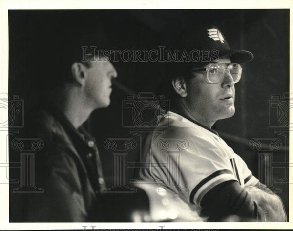 1989 Press Photo Syracuse Chiefs Baseball Manager Bob Bailor with ...