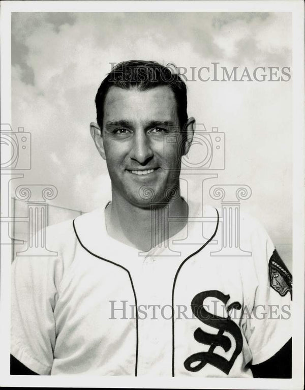 Press Photo Jerry Walker, baseball player - sys16005 - Historic Images