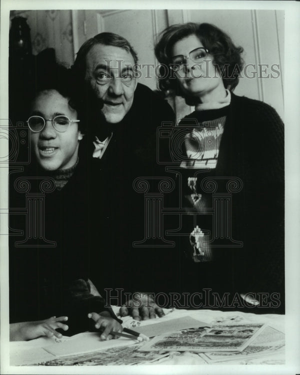 Press Photo Judi Dench as Hazel Wiles in "On Giant's Shoulders ...