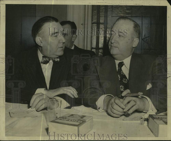 Press Photo John J. Murray & Tom McCaffrey chat in Albany, New York ...