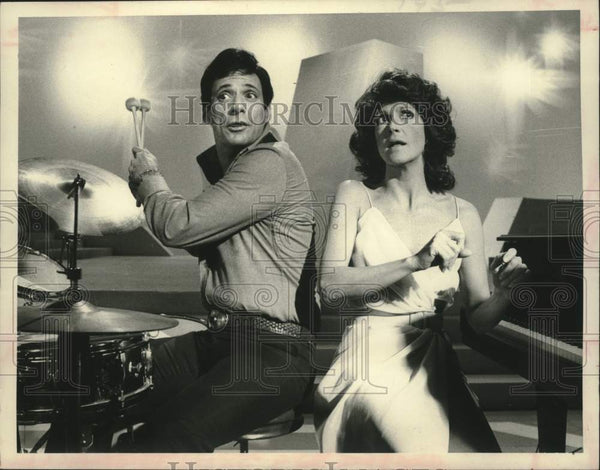 1980 Press Photo Ron Liebman & Linda Lavin costar in movie scene ...