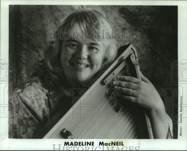 1993 Press Photo New York musical artist Madeline MacNeil - tup05903 ...