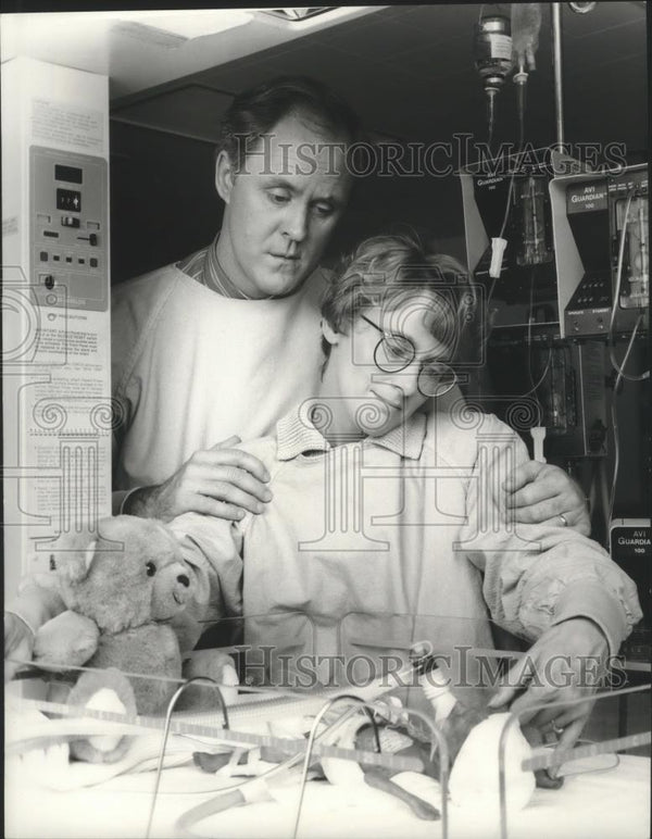 Mary Beth Hurt and John Lithgow star in Baby Girl Scott, 1987 vintage ...