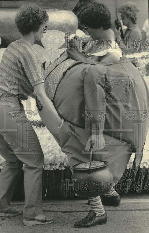 City of Festivals parade - getting into costume, Milwaukee, 1983 ...