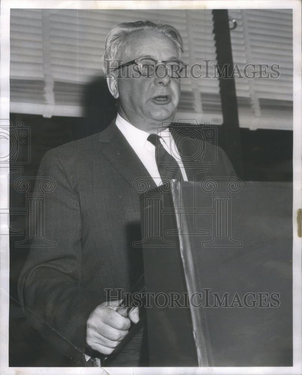 Professor Samuel King Allison speaks before an audience, 1965 vintage ...
